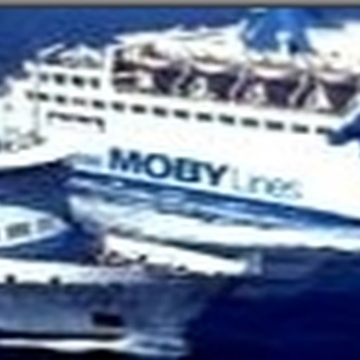 «Un botto, il rollio e la nave si è fermata» - Cronaca