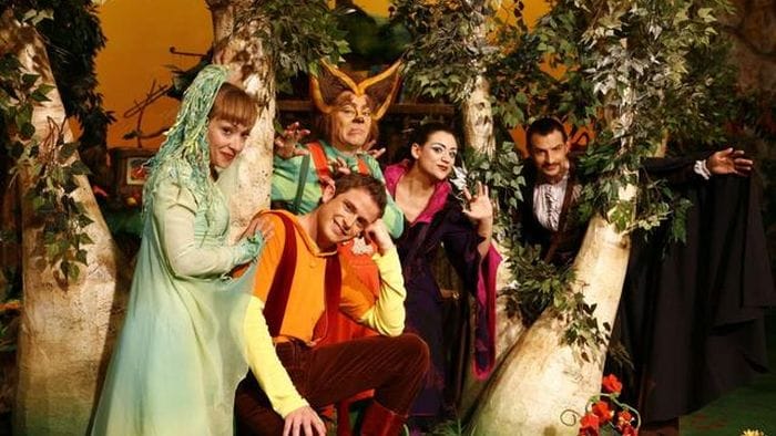 La Melevisione al Creberg Teatro con un misterioso bosco fiabesco ...