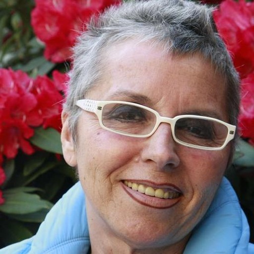 Giuliana: «La vita è bella Così ho sconfitto il cancro» - Cronaca