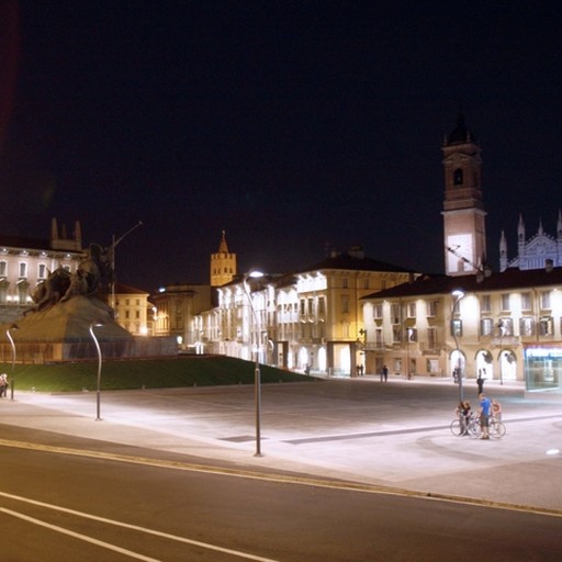 Bergamo 1000 aziende in edicola fino al 6 - Cronaca
