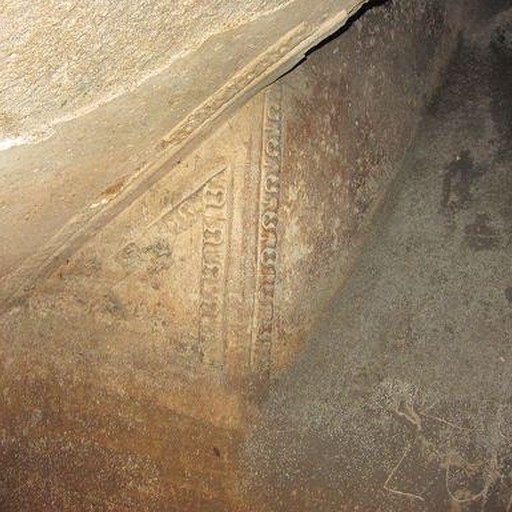 Napoli, mausoleo di epoca romana trovato sotto discarica abusiva - apcom