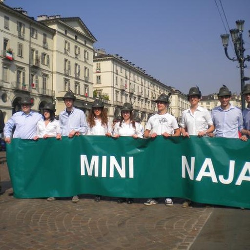 Torna la «mini-naja»: militari per tre settimane - Cronaca
