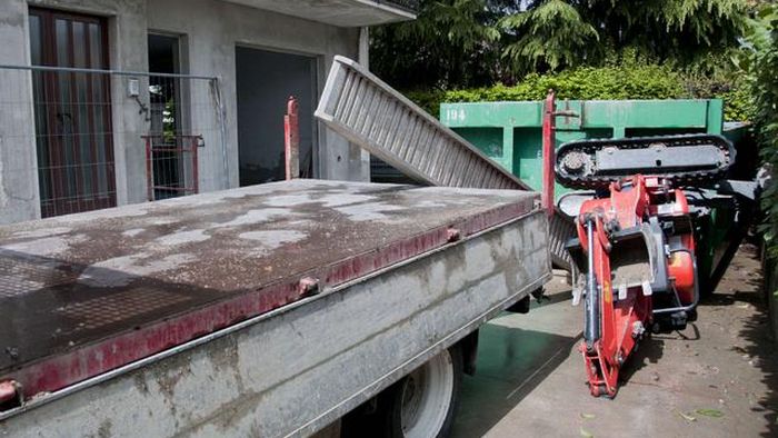 Paladina: si ribalta mini ruspa 39enne in prognosi riservata - Cronaca