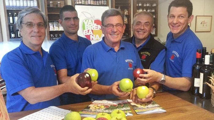 Mele di Arlecchino regine dalla sagra Degustazioni, spettacoli e L’Eco ...