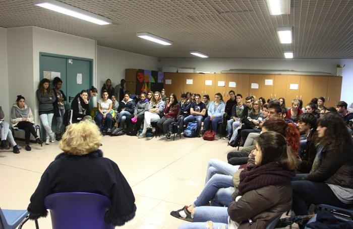 Mamoli, la preside vieta l’intervallo Mille studenti protestano in ...