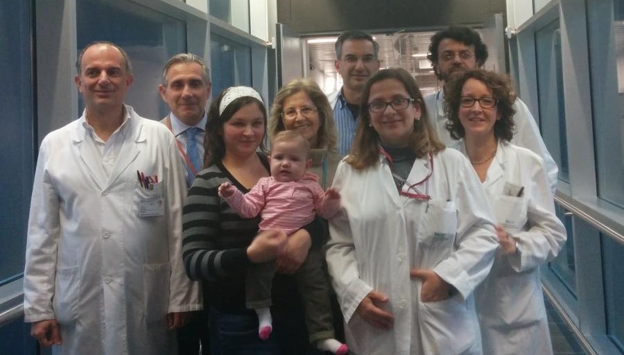 Rebecca, la bimba nata due volte «Il suo primo Natale: segno di ...