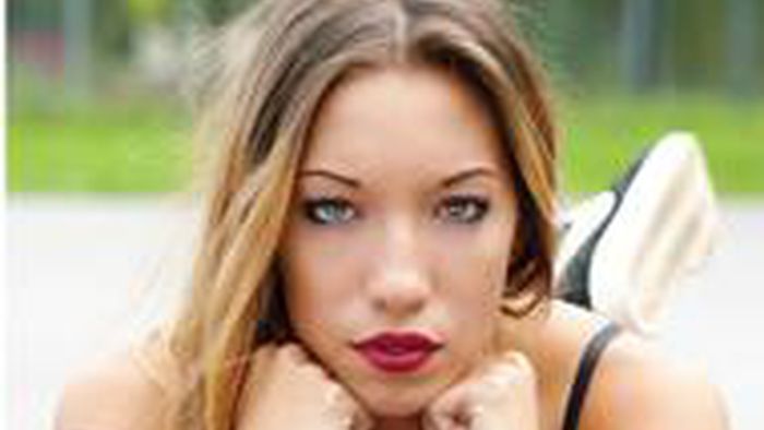 Promesse della corsa e della moda Va forte Sabrina, atleta e modella ...