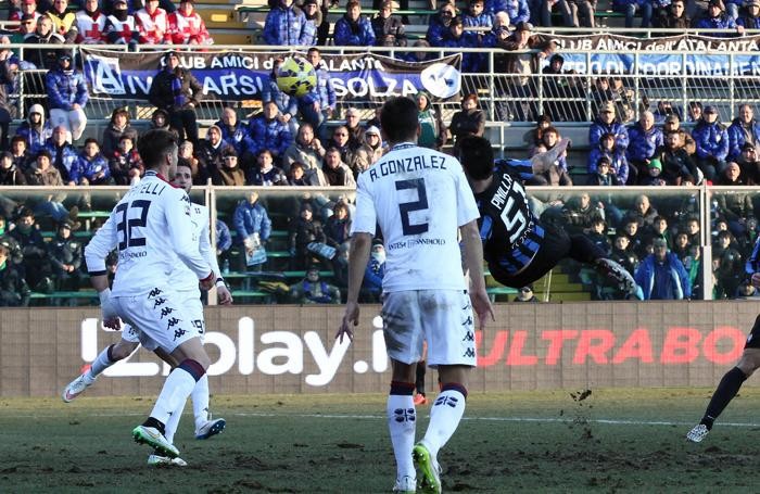 L’Atalanta piega il Cagliari al 94’ Formidabile rovesciata di Pinilla ...