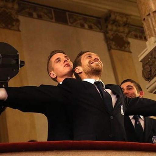 «Ti fidi di me?» Papu come Rose di Titanic Il numero 10 è campione di ...