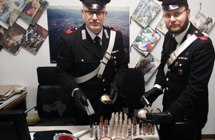 Ruba cosmetici e merce varia all’Ovs Arrestato specialista dei furti in ...