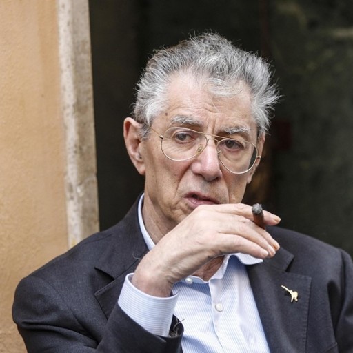 Malore per Umberto Bossi La Lega: «Non è stato un ictus» - Cronaca