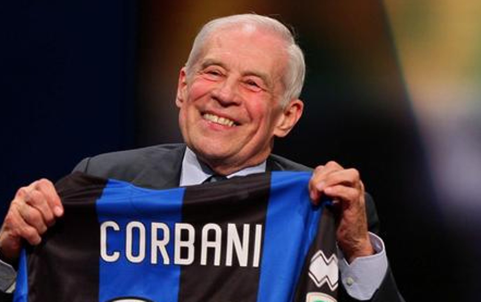 Corbani compie 87 anni. Da Corner, auguri con il cuore - Corner A Tutto ...
