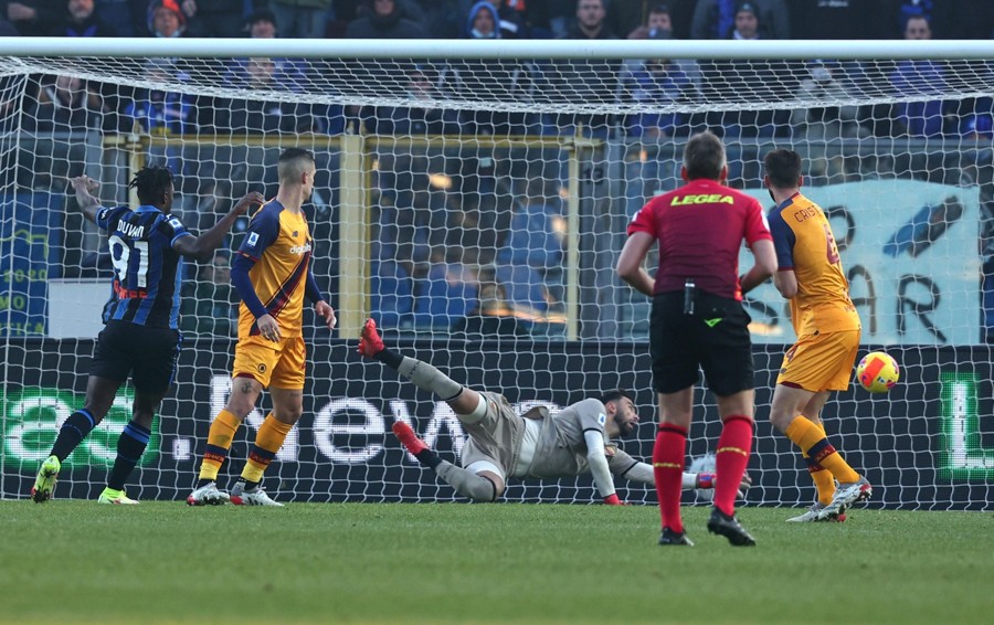 L’Atalanta prende quattro schiaffi da una Roma determinata e cinica ...