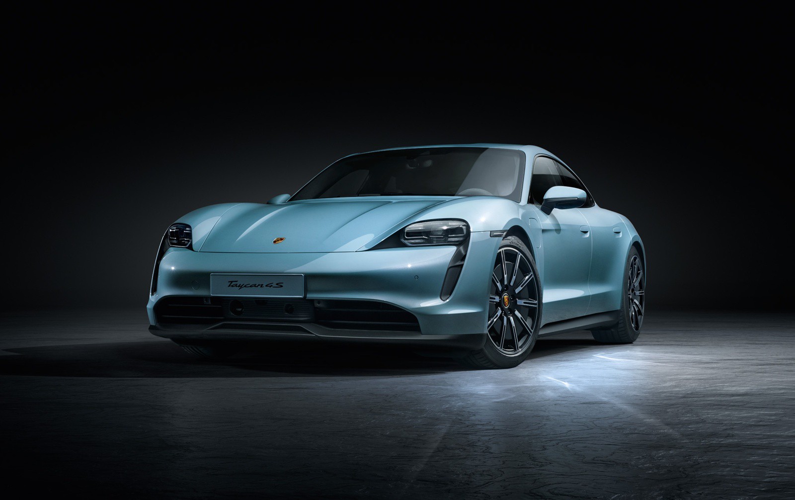 Porsche Taycan, 700 cavalli di potenza (elettrica)