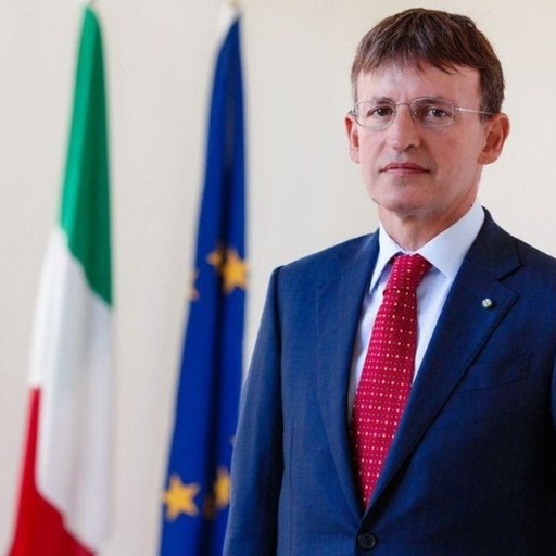 La diplomazia dal volto umano: coraggio e orgoglio per l’Italia - L ...