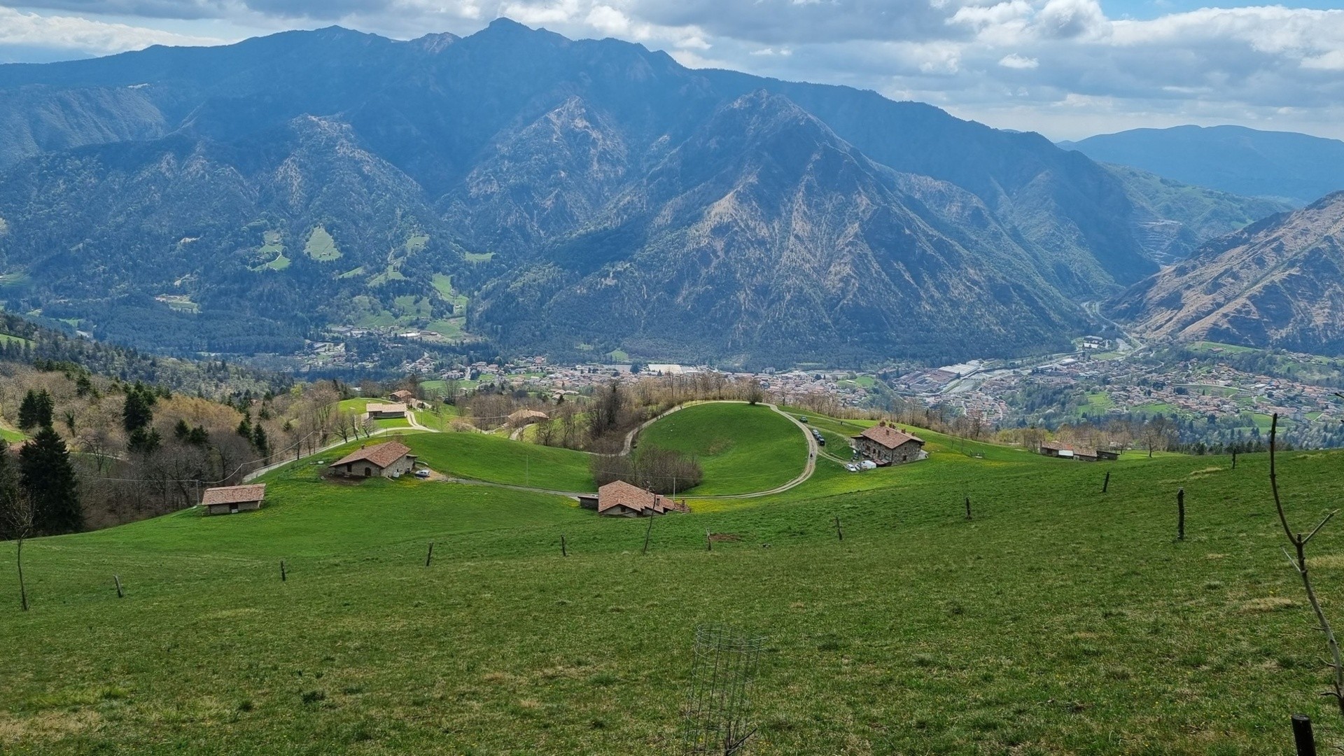 Le meraviglie di Parre per escursionisti (e amanti della gastronomia)