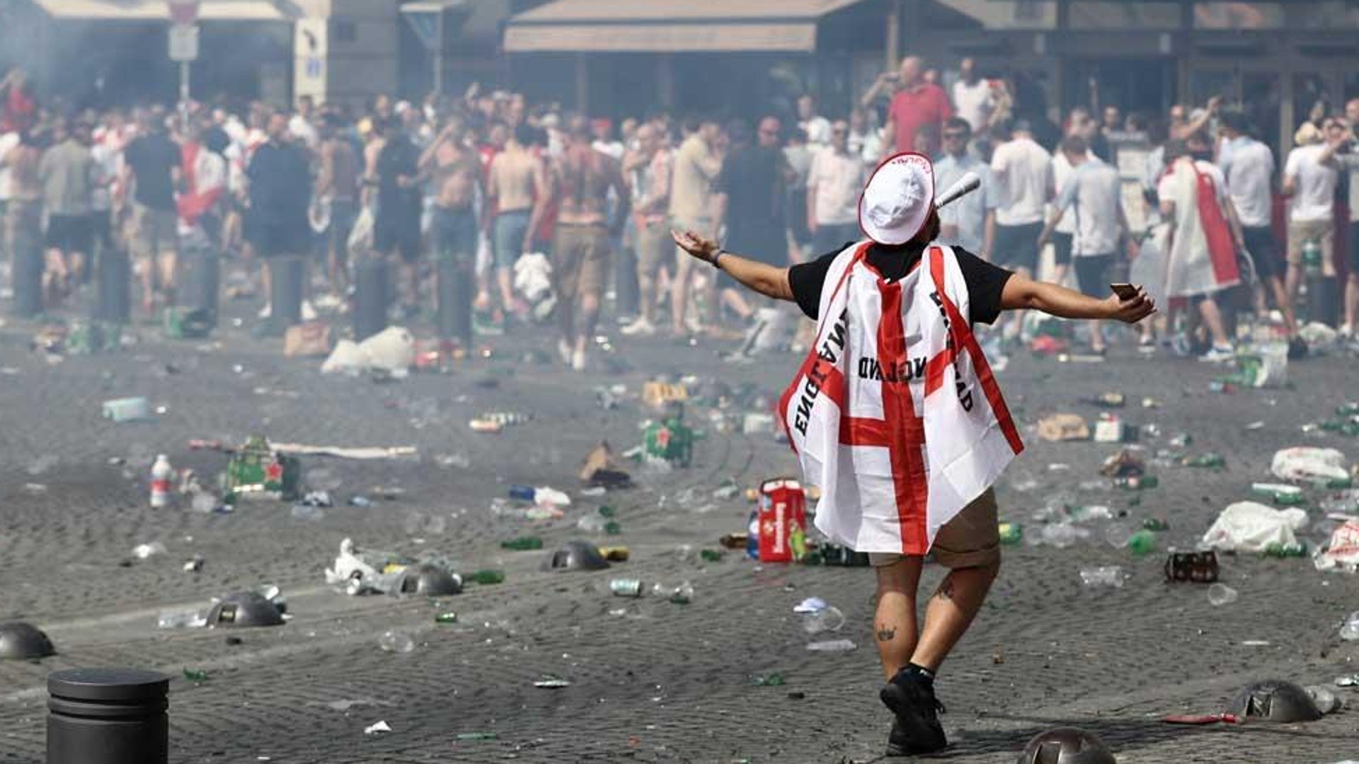 Viaggio nel tifo/2 Da dove tornano gli hooligans? Ecco origine, storia ...