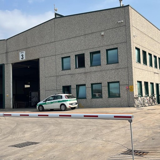 Cade da una scala, a Costa di Mezzate 76enne in condizioni critiche ...