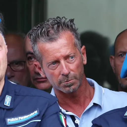 Bossetti, il 20 novembre i legali vedranno i reperti in aula - Cronaca ...