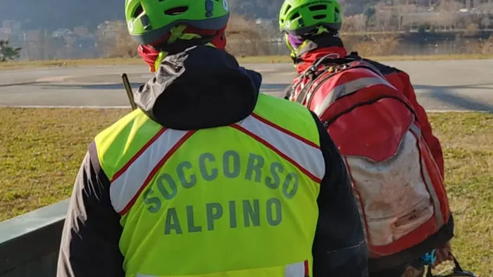Scialpinista ferito a una gamba soccorso a San Simone - Cronaca