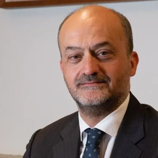 Sergio Cavalieri: «L’Università si è aperta al mondo» - Rubriche Interviste allo specchio