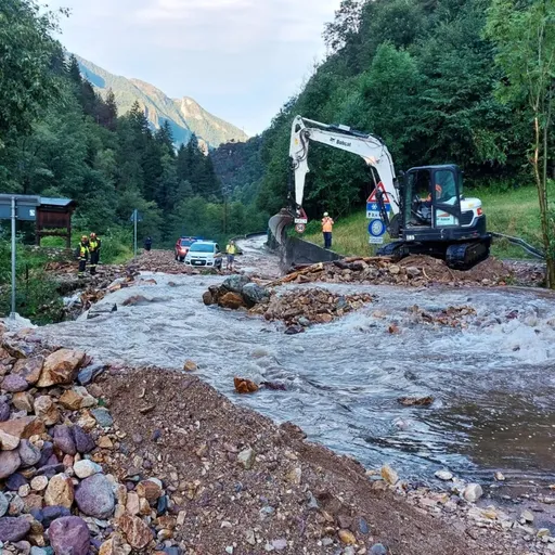 La strada aperta. In tempi record l’alta val Brembana libera