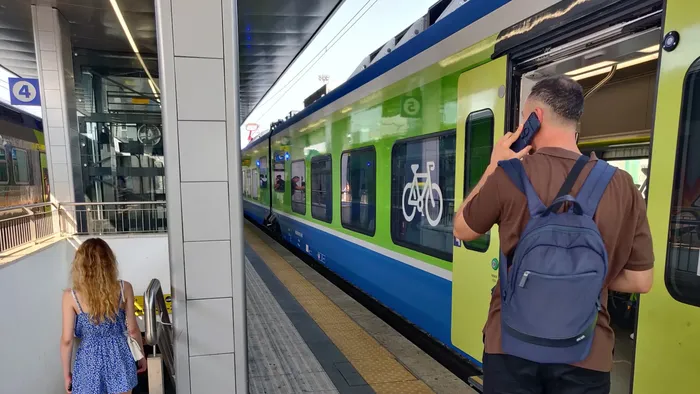 Trenord, nuovi aumenti. Ticket Atb verso 1,6 euro - Cronaca