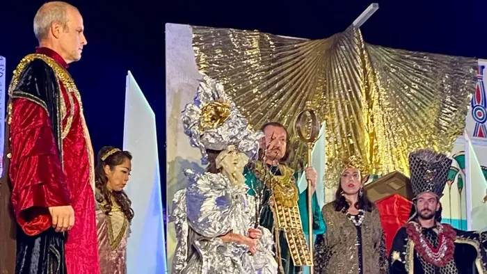 Aida in Piazza Vecchia, una marcia trionfale per invocare la pace ...
