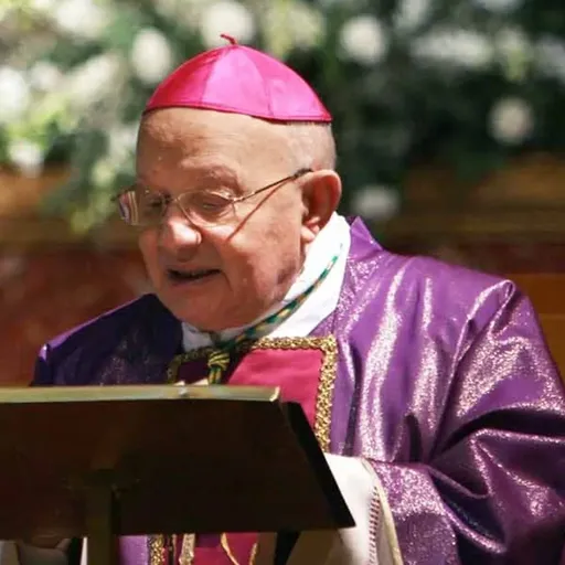 Il ricordo: «Il Vescovo Roberto era come un padre»