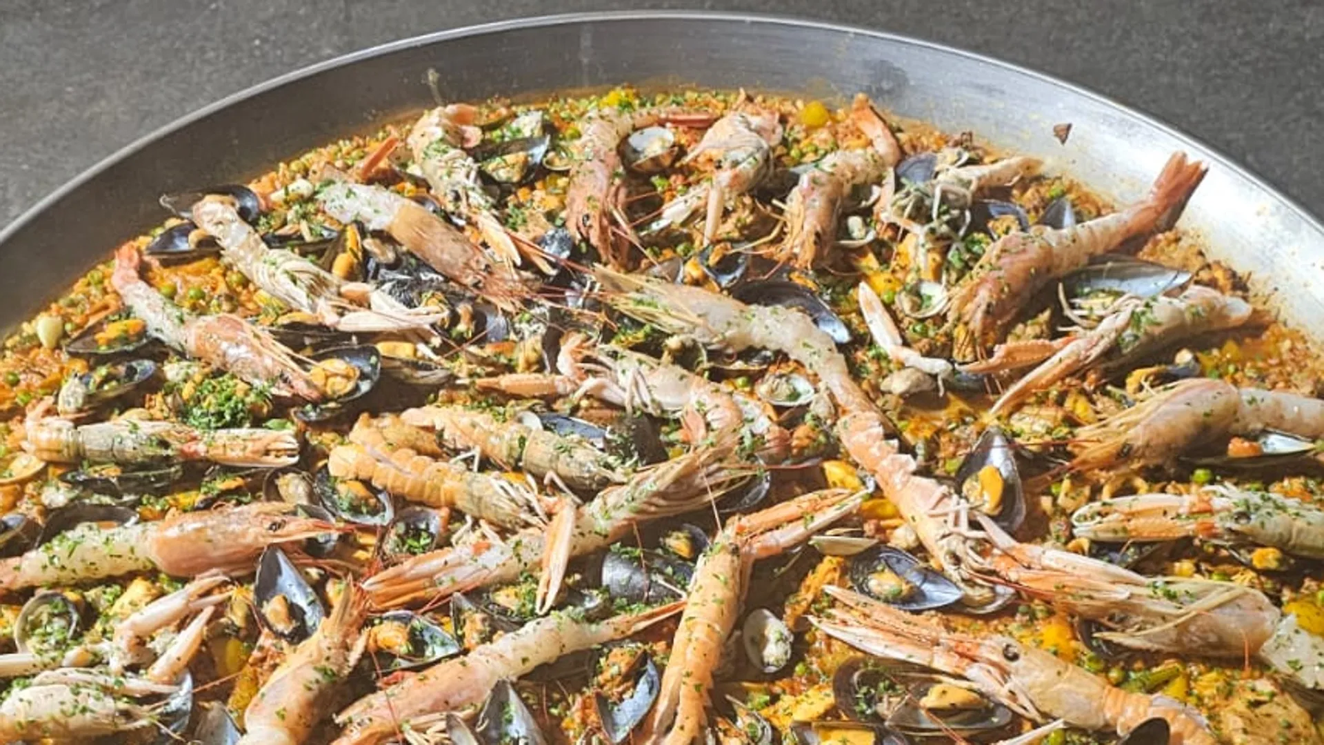 La Paella del «McMaier’s», uno speciale «fuori menù»