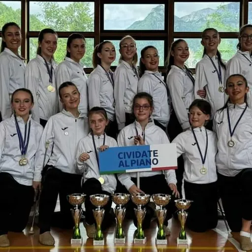 Le majorette di Cividate ai campionati europei, anche senza sponsor