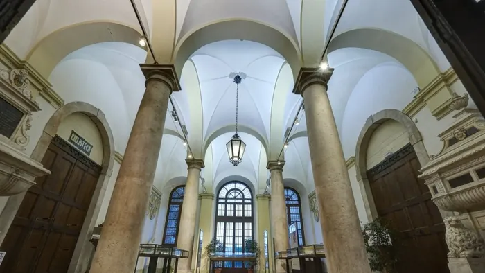 Nuova vita all’atrio della biblioteca Mai