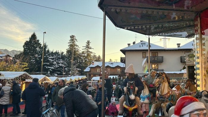 Mercatini di Natale a Castione: neve, artigiani e record