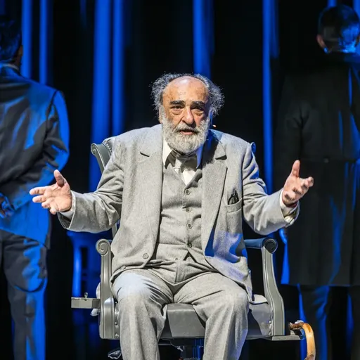 Haber è un intenso Zeno Cosini: «Ma sogno un Amleto ambientato in una Rsa»