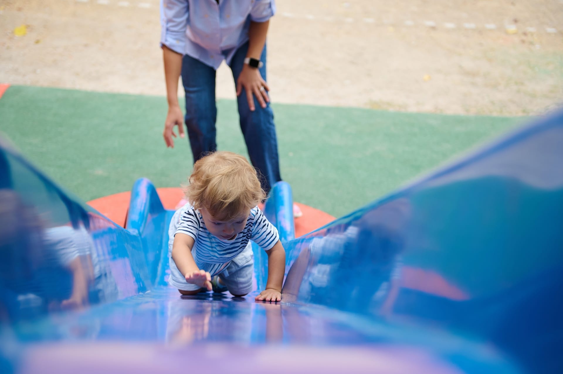Avere figli non ci rende più felici. E allora?
