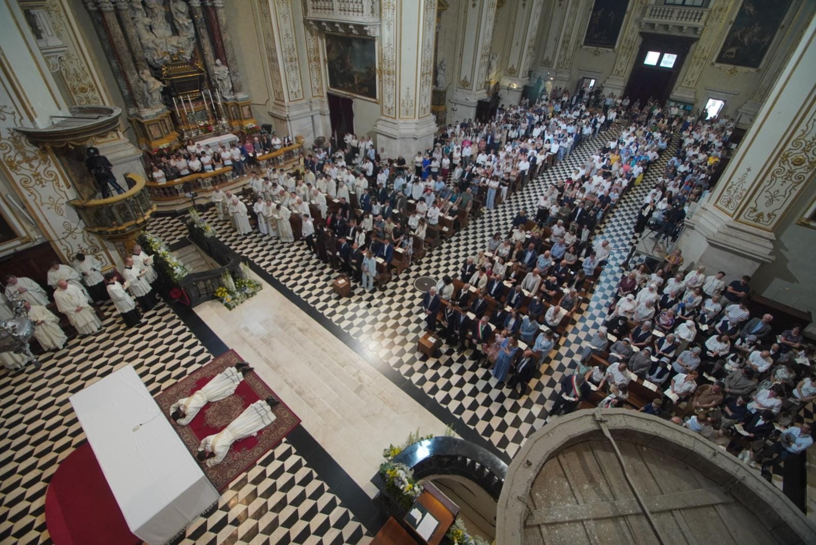 Don Federico e don Andrea ora sono sacerdoti, la cerimonia in Duomo ...